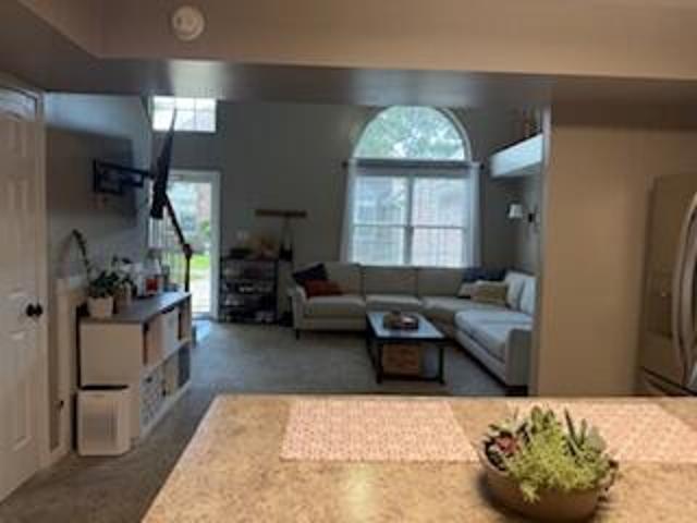 20 n cedar lake dr e