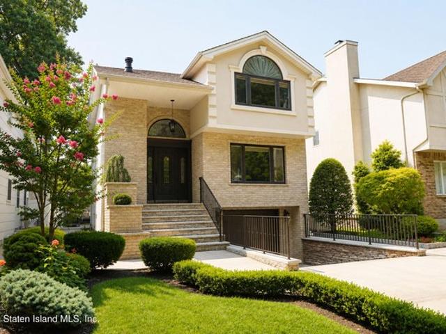 20 N Railroad St, Staten Island, NY 10312