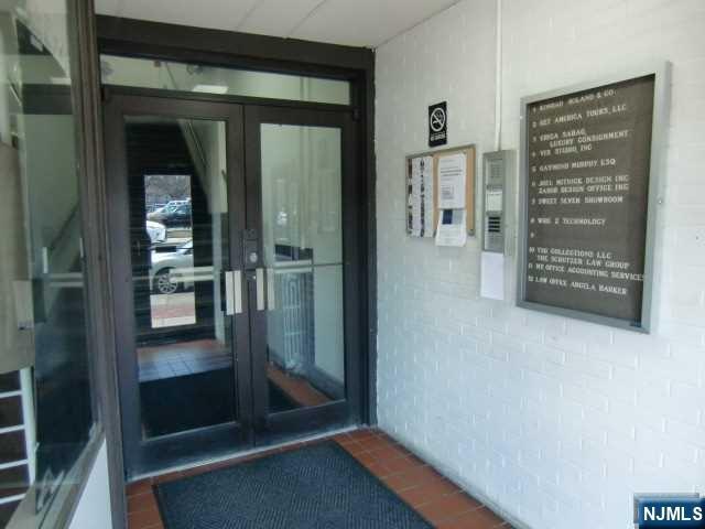 20 N Van Brunt Street # Office #6