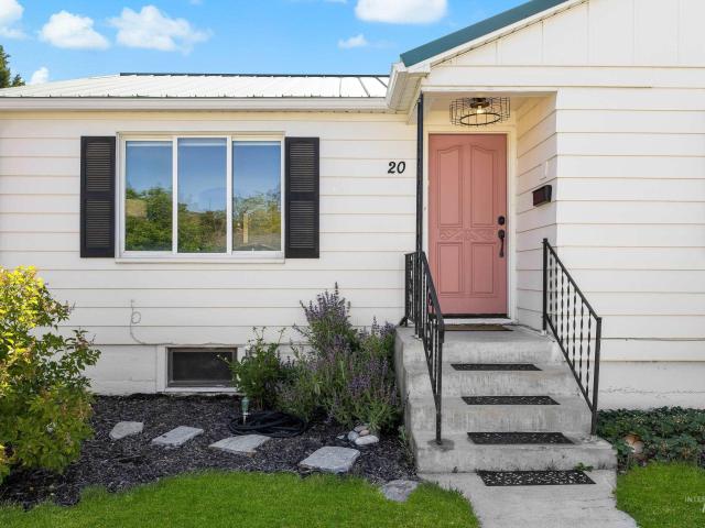 20 N Vinson