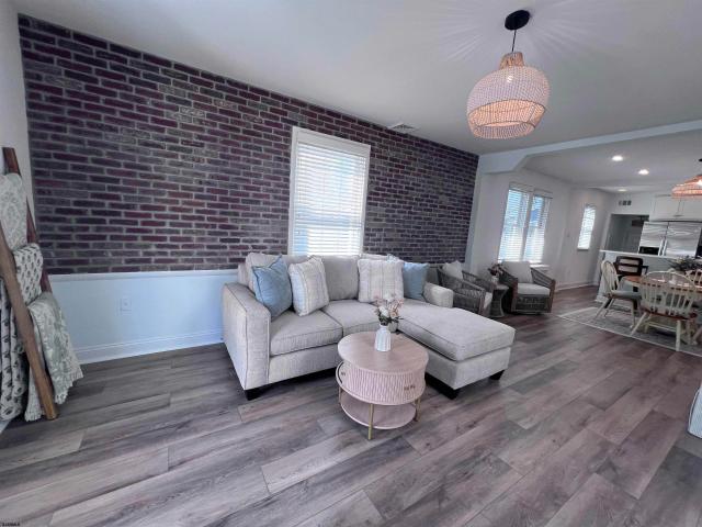 20 N Washington Ave