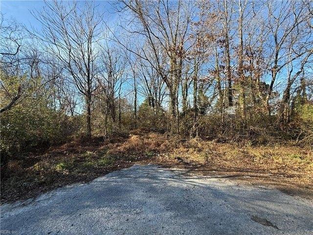 20 N 7th St, Suffolk, VA 23434
