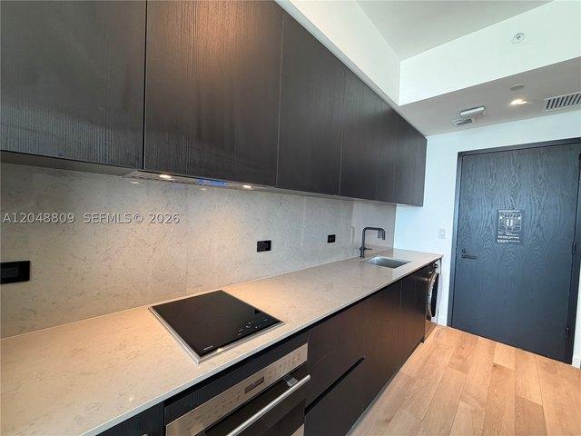 20 NE 11th St Apt 2703, Miami, FL 33132