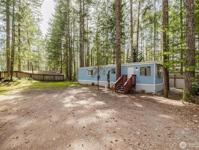 20 NE Lake Pl, Tahuya, WA 98588
