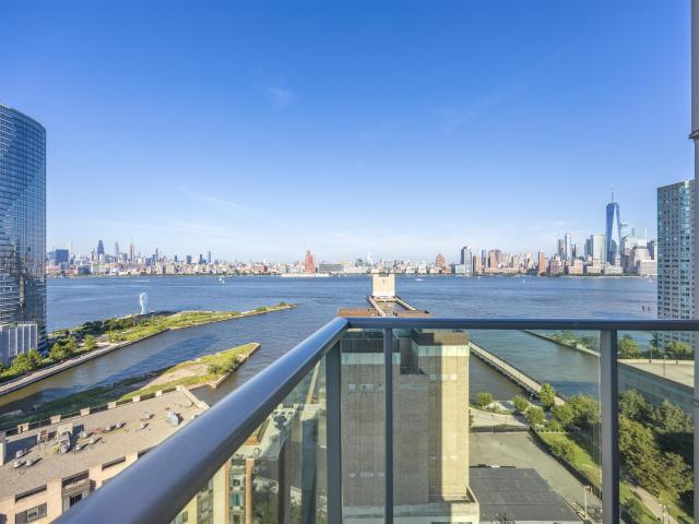 20 Newport Pkwy, Unit 2008S, Jersey City, NJ 07310 | MLS #260006