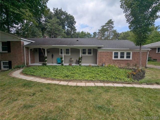 20 Nieman Dr, Orchard Park, NY 14127