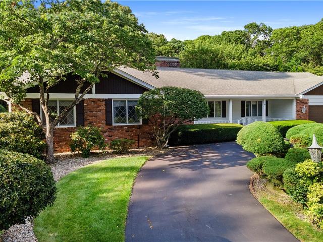 20 Oak Dell Circle
