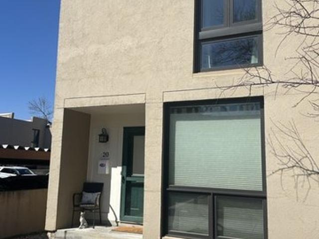 20 Oak Tree Ct Unit 20, Elmhurst, IL 60126