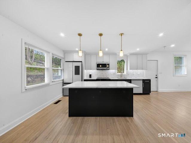 20 Oakridge Rd, Trumbull, CT 06611