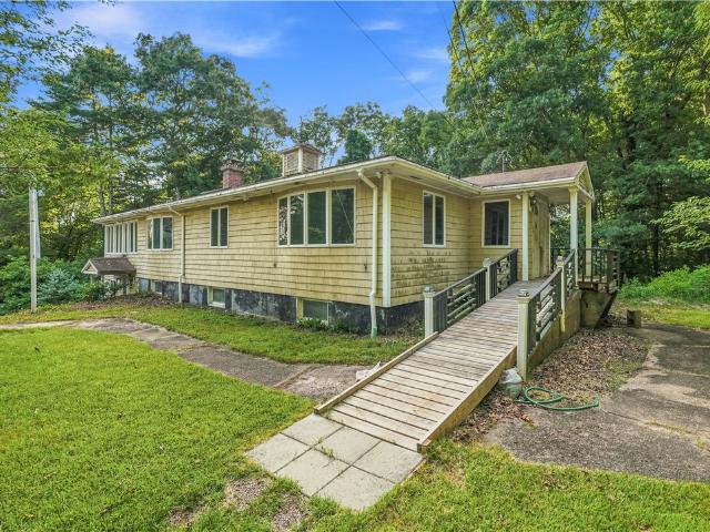 20 Old Colonial Village Road