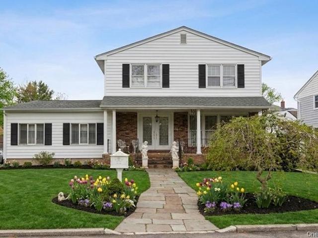 20 Old Farm Rd, Scarsdale, NY 10583