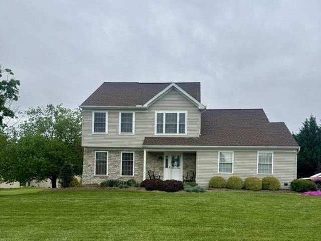 20 Olde Hickory Rd, Mount Wolf, PA 17347