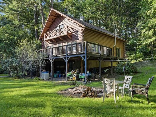 20 Oliverian Heights Rd, Haverhill, NH 03780