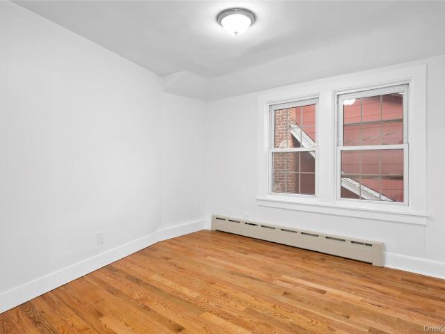 20 Overhill Pl, Unit 3, Yonkers, NY 10704 | MLS #986853 | Compass