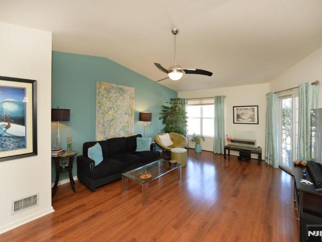 20 Parkside Court