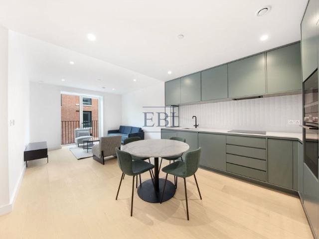 20 Parkview Avenue, Cricklewood, NW2 8AH