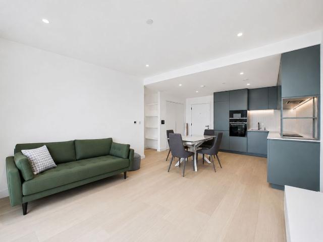 20 Parkview Avenue, London NW2, 2 bed flat to rent, £3,100 pcm | PrimeLocation