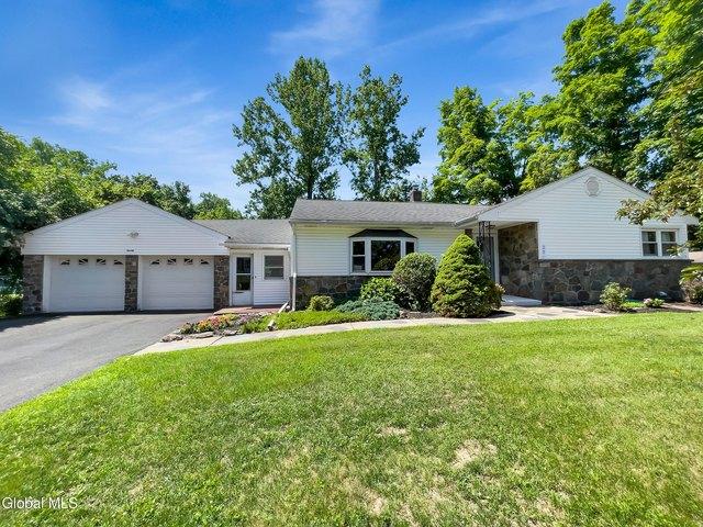 20 Patricia Ln, Albany, NY 12203