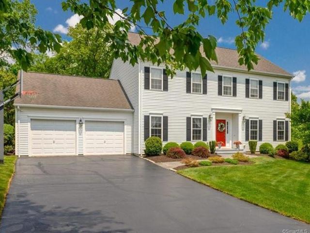 20 Patricks Ct, Wallingford, CT 06492