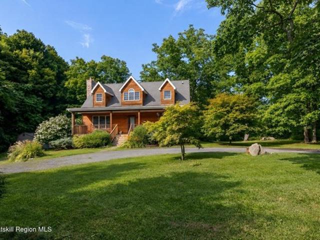 20 Pennsylvania Ave, Palenville, NY 12463