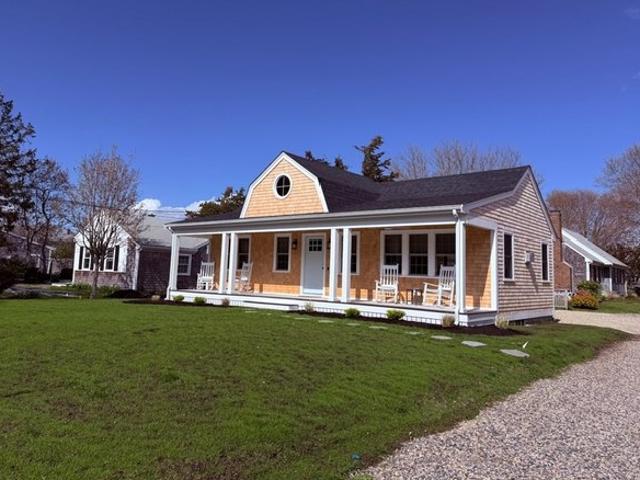 20 Pine St, Dennis, MA 02639