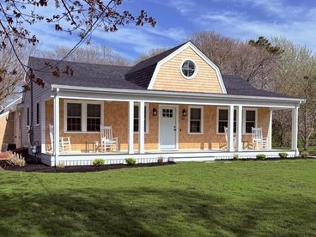 20 Pine St, Dennis, MA 02639