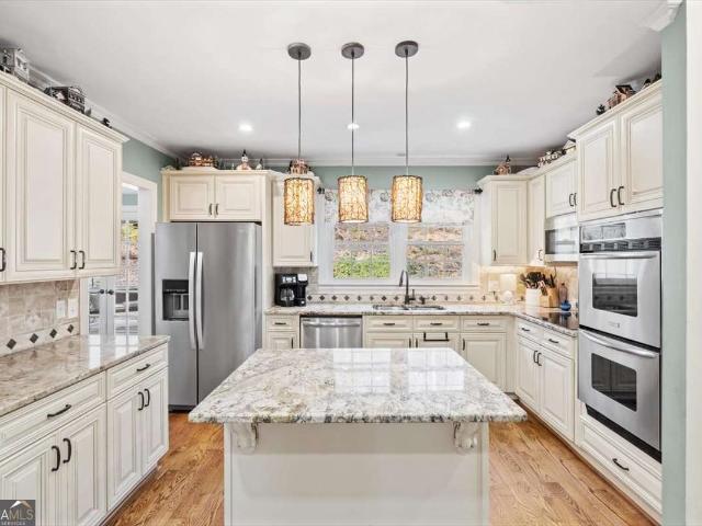 20 Pine Valley Road SW