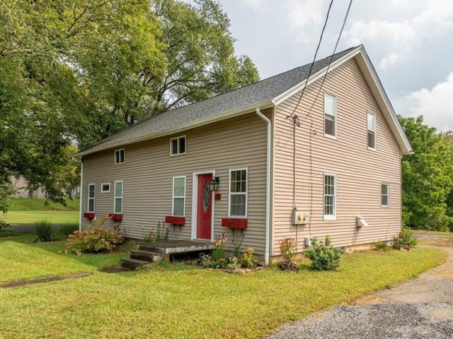 20 Pineville Rd, Killingly, CT 06241