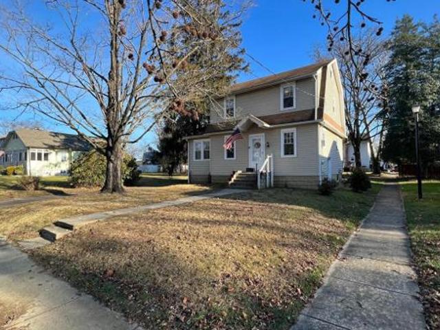 20 Pocahontas Rd, Somerdale, NJ 08083