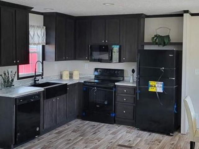 20 Poplar Acres Dr, Candler, NC 28715