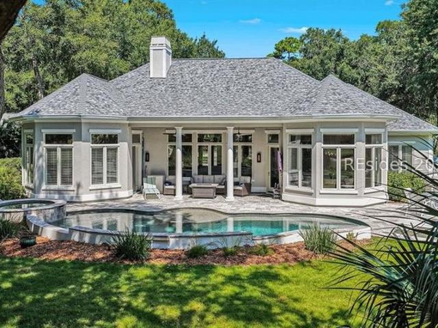 20 Primrose Ln, Hilton Head Island, SC 29926