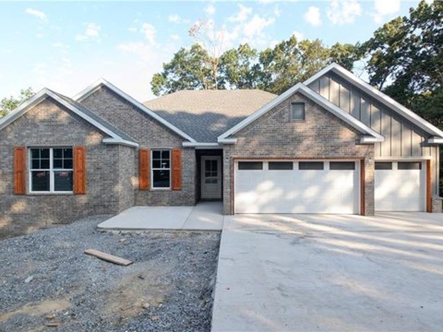 20 Radcliffe Dr, Bella Vista, AR 72714