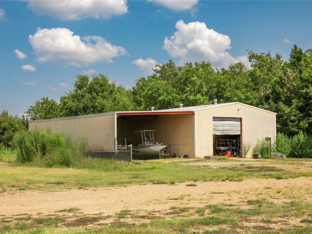 20 Red Tip Ln, Brenham, TX 77833 | MLS #10180 | Compass