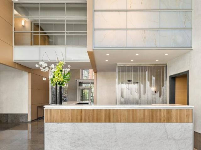 20 River Terrace, Unit 17M