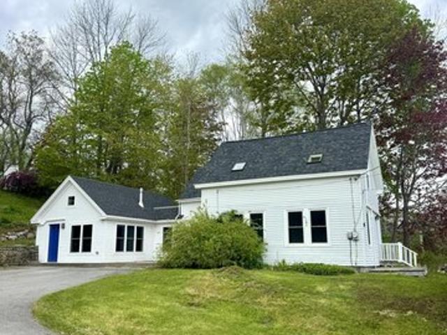 20 River Ave, Belfast, ME 04915