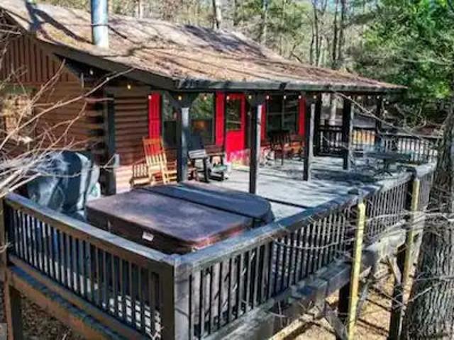 20 River Rock Road