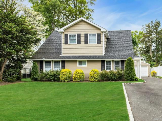 20 Robert Rd, Glen Cove, NY 11542 | MLS #965641
