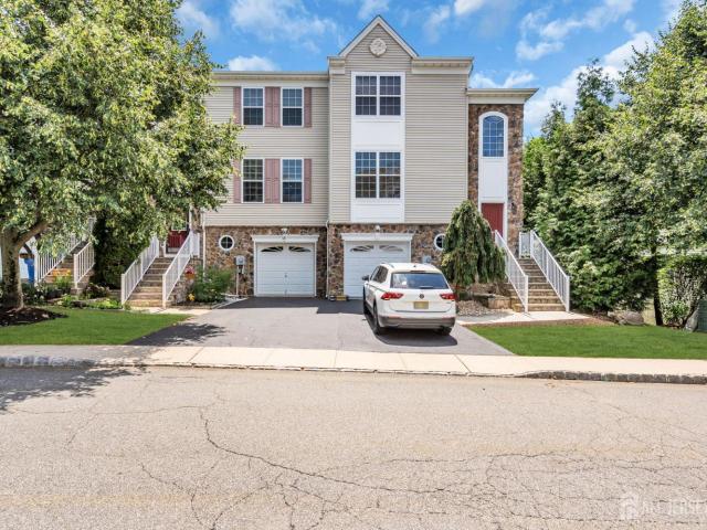 20 Russell Court