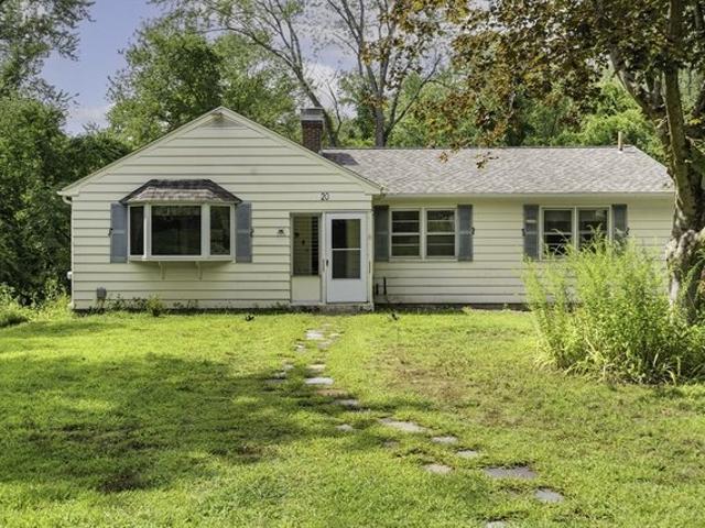 20 S Sycamore Knls, South Hadley, MA 01075
