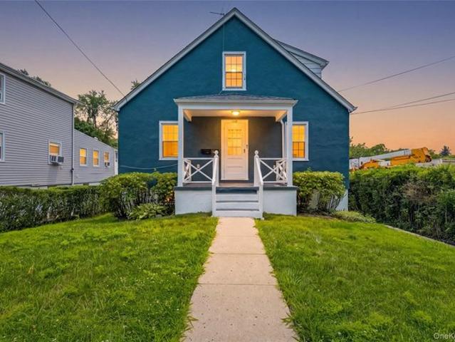 20 S Washington Ave, Hartsdale, NY 10530