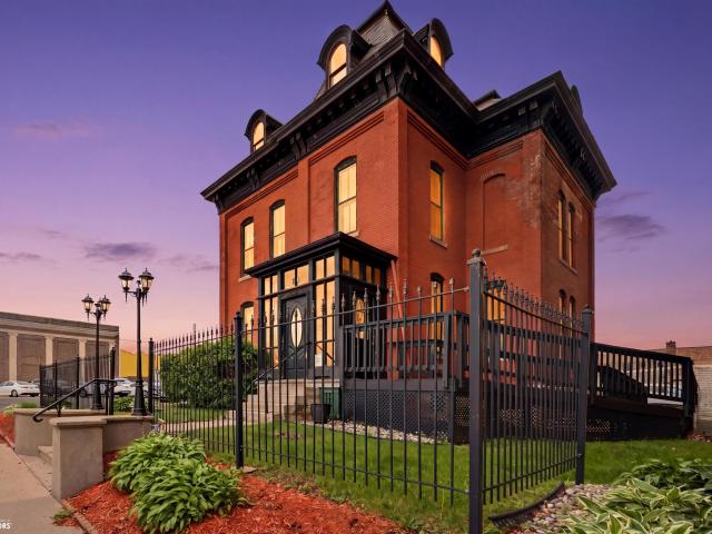 20 S 1St Avenue