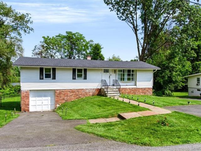 20 Seneca Ln, Milton, NY 12547