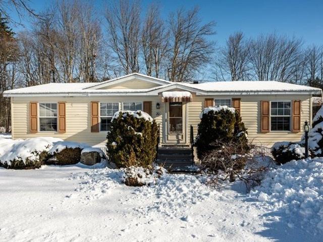 20 Seneca St, Rochester, NH 03867