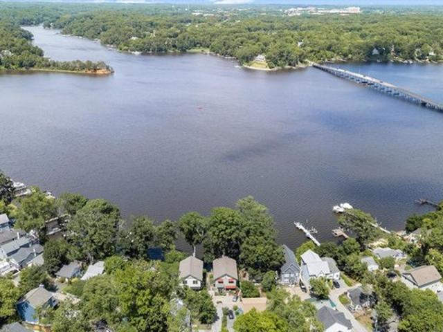 20 Shore Walk Rd, Riva, MD 21140