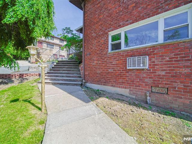 20 Shetland Lane