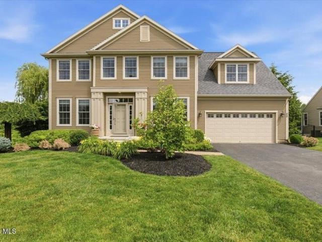 20 Silo Dr, Halfmoon, NY 12188