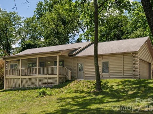 20 Small Mountain Dr, Asheville, NC 28805