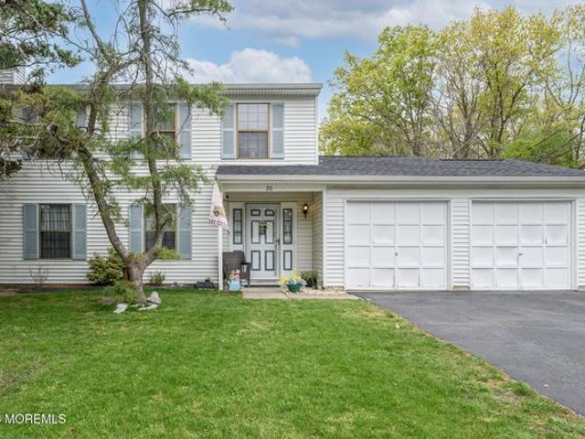20 Snowdrift Ln, Howell, NJ 07731