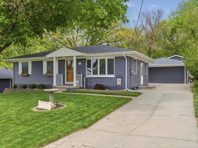20 Spencer Cir, Council Bluffs, IA 51503