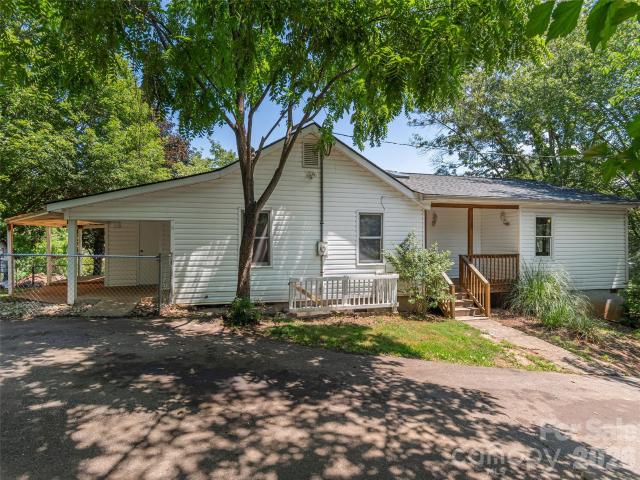 20 Spring Dr, Asheville, NC 28806 | MLS #4276 | Compass